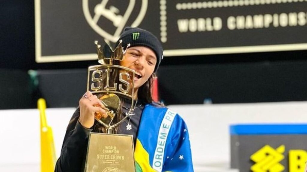 Rayssa Leal se torna campeã mundial de skate aos 14 anos