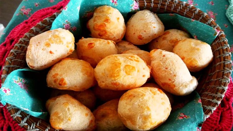 Veja 7 comidas típicas brasileiras para experimentar pelo país