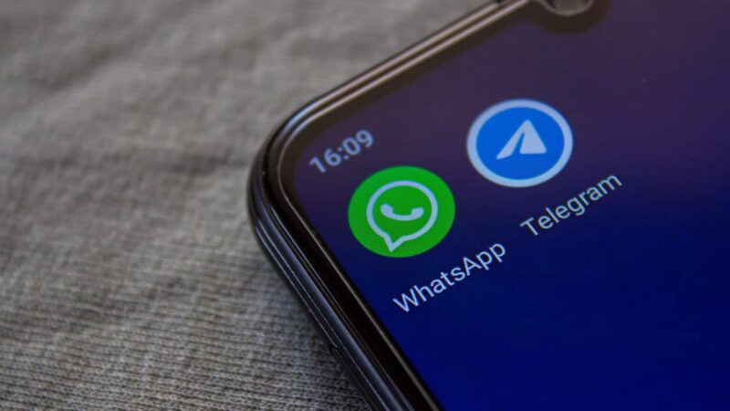 Hackers invadem WhatsApp e Telegram sem cliques