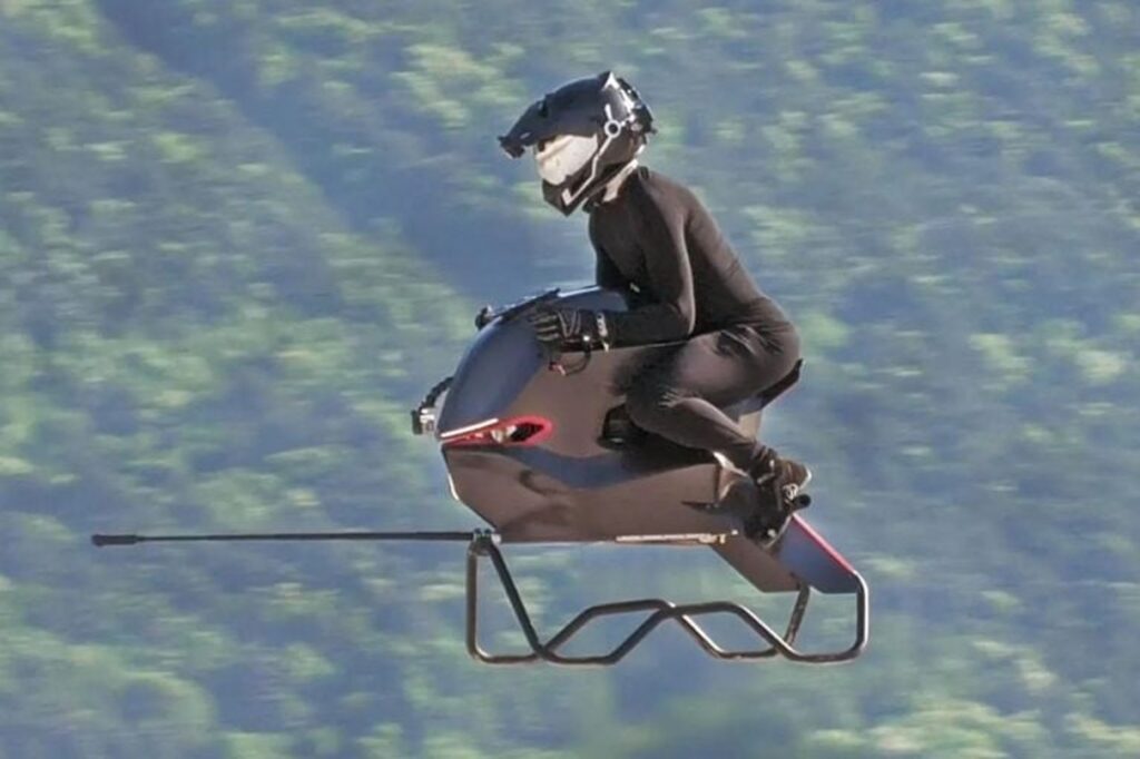 Moto voadora que parece ficção científica já é realidade